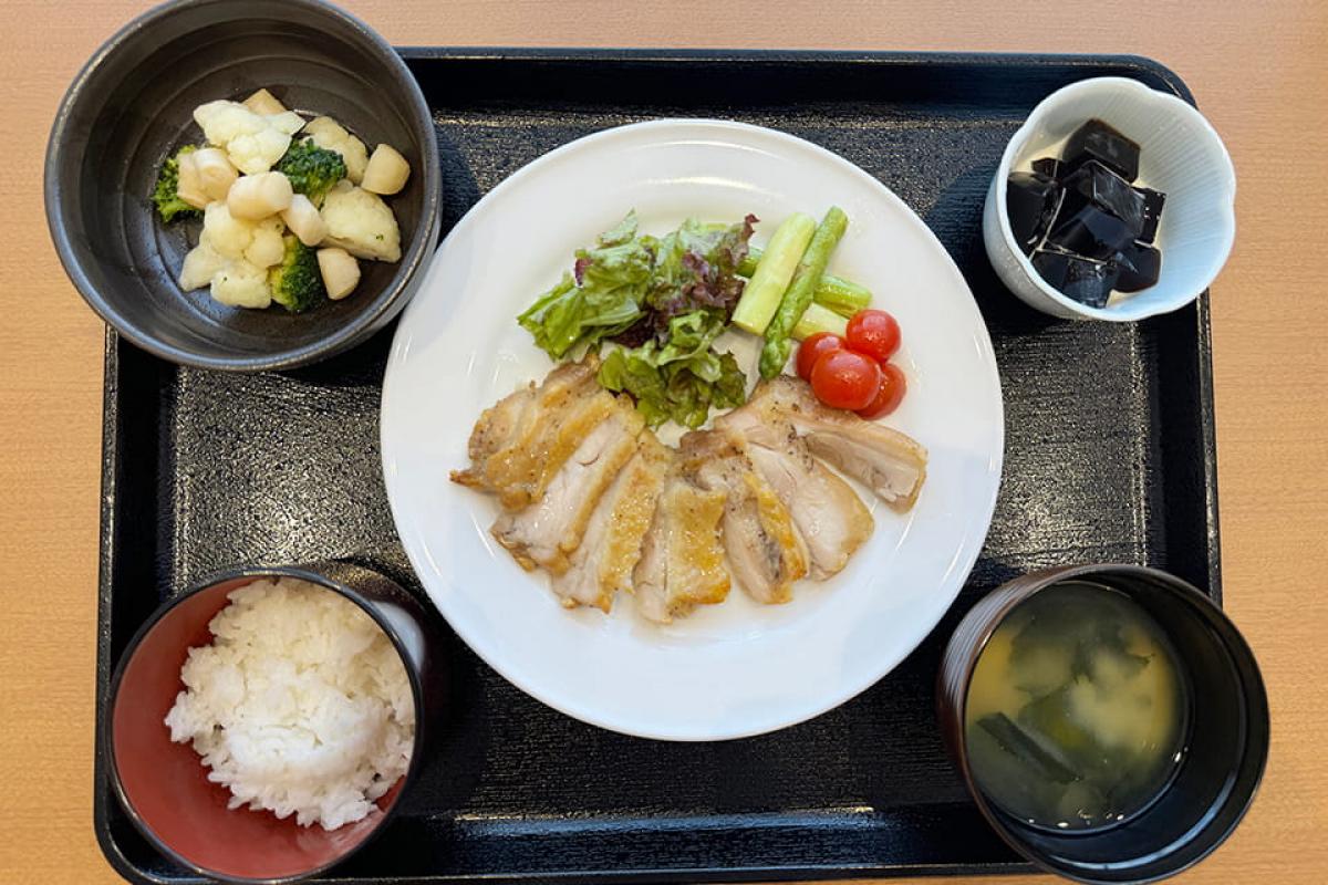 シニアホテル横浜西口の費用・詳細｜神奈川県横浜市神奈川区の住宅型有料老人ホーム - いい介護【公式】